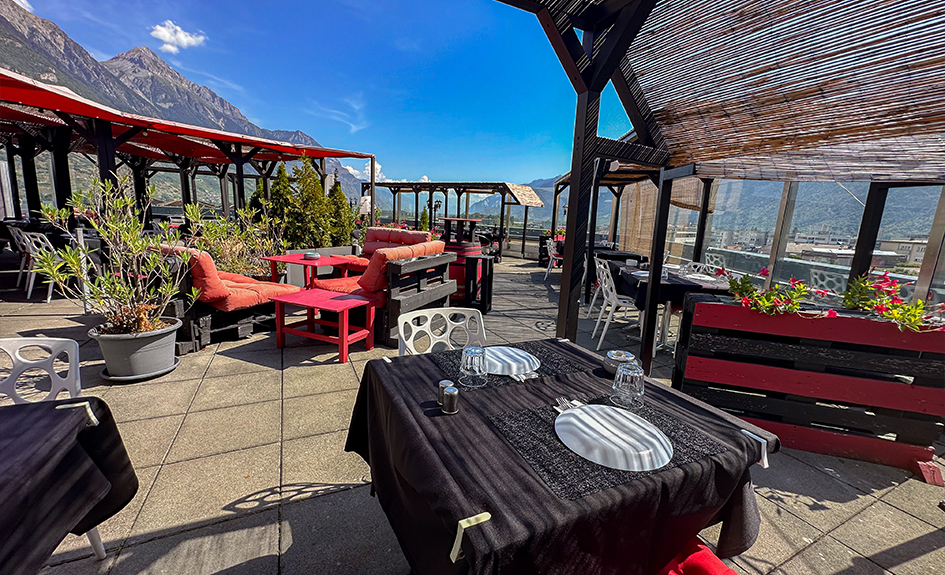Menu gourmand 4 plats avec Vue imprenable sur la vallée du Rhône dès 2 ...