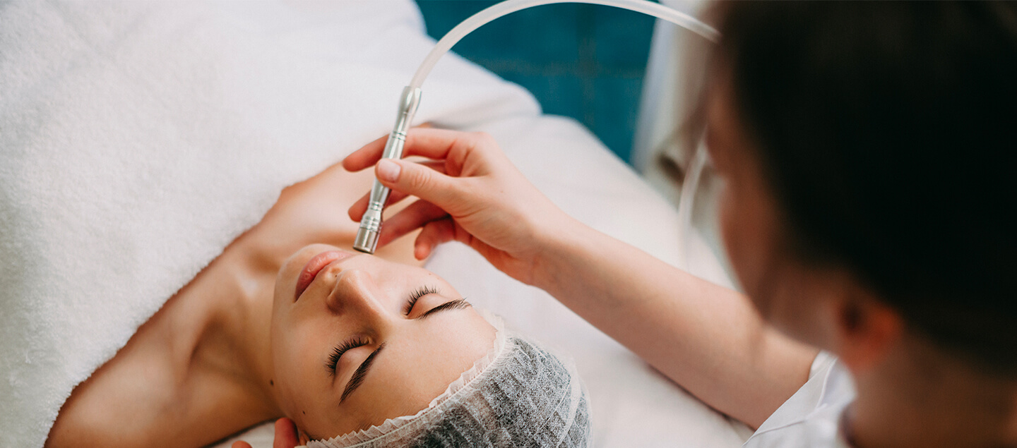 Soin du visage par Microdermabrasion avec/sans oxygène - Realdeals.ch