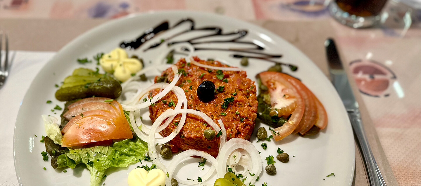 Menu Tartare de bœuf avec entrée, dessert et Verre de bienvenue dès 2 ...
