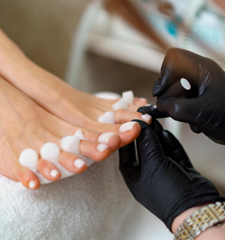 Pédicure avec pose de Vernis semi-permanent - Realdeals.ch