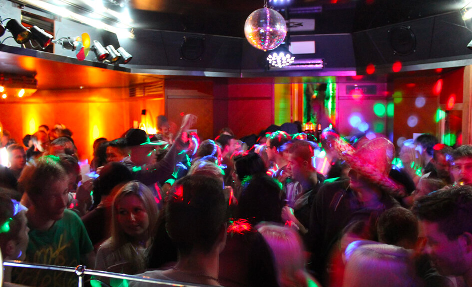 Soirée ou après-midi en discothèque avec boissons incluses - Realdeals.ch