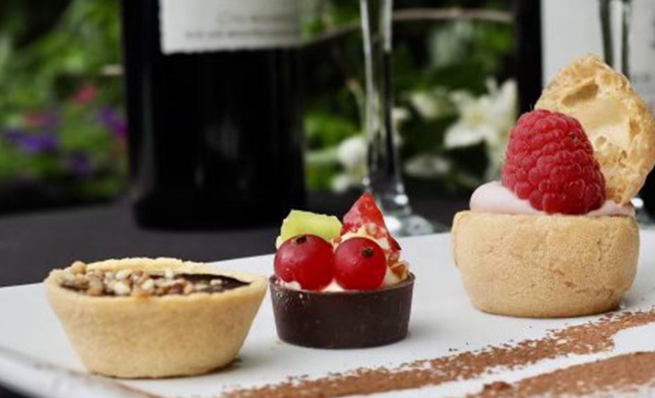 Menu Bistronomique avec amuse-bouche, entrée, plat et farandole de ...