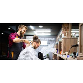 Coupe pour Homme avec Rasage ou Défrisage - Realdeals.ch